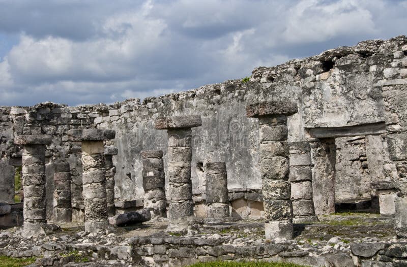 Column Ruins at Tulum Mexico Stock Image - Image of weathered, mayan ...