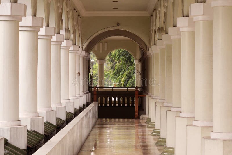 Structural Column Interior Design