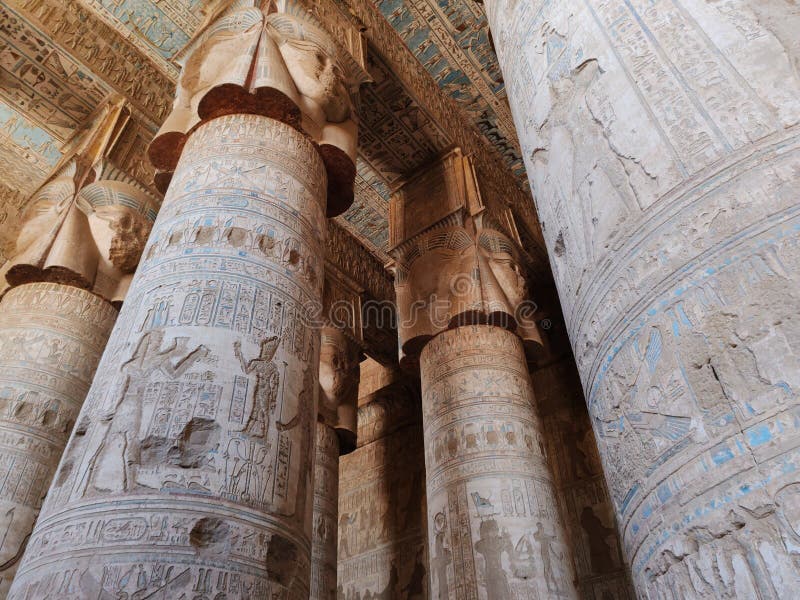 Columnas En El Templo De Hatior En Dendera Imagen de archivo - Imagen de arco, pared: 377814495