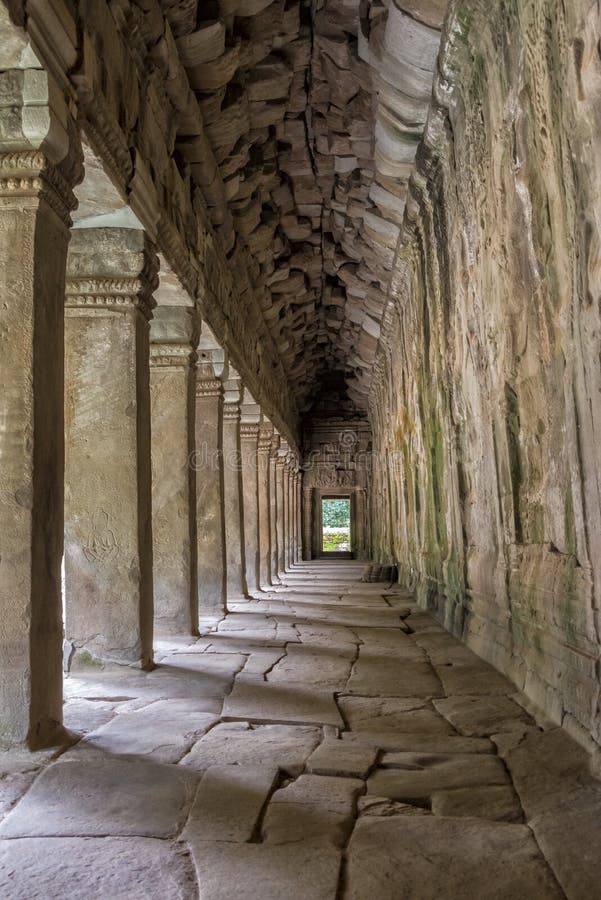 Columns and Arches, Angkor Wat, Cambodia Stock Image - Image of history ...
