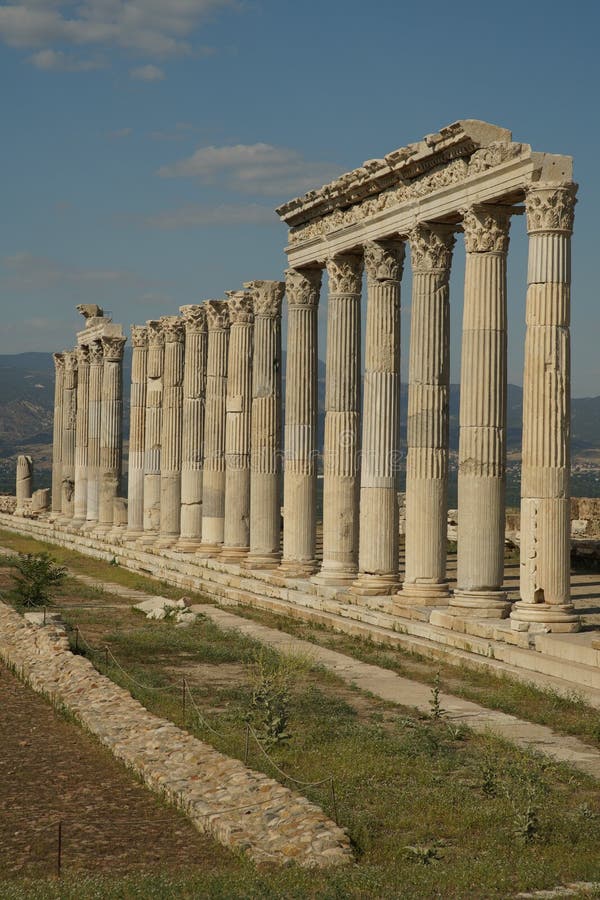 Columns in Laodicea on the Lycus Ancient City in Denizli, Turkiye Stock ...
