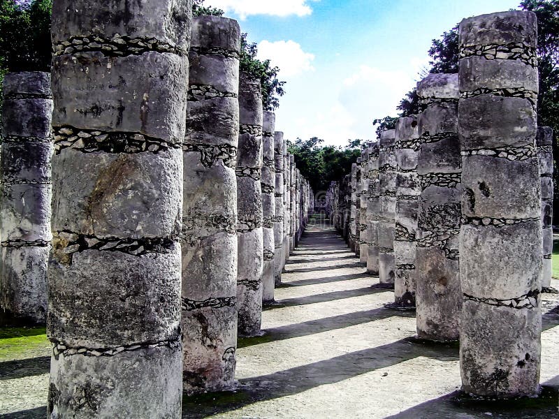 Chichen Itza, Columns in the Temple of a Thousand Warriors, Mexico ...