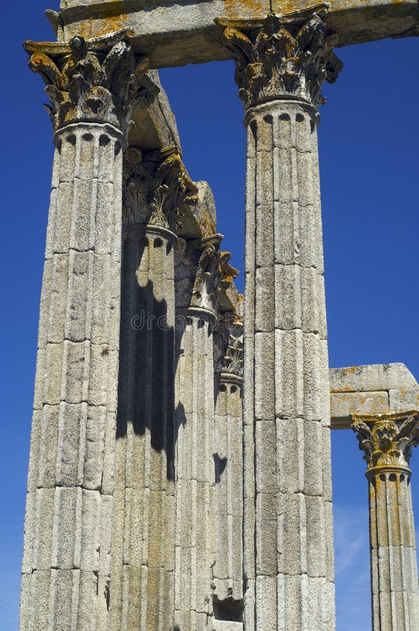 Colunas imagem de stock. Imagem de ninguém, arquitetura - 38478387