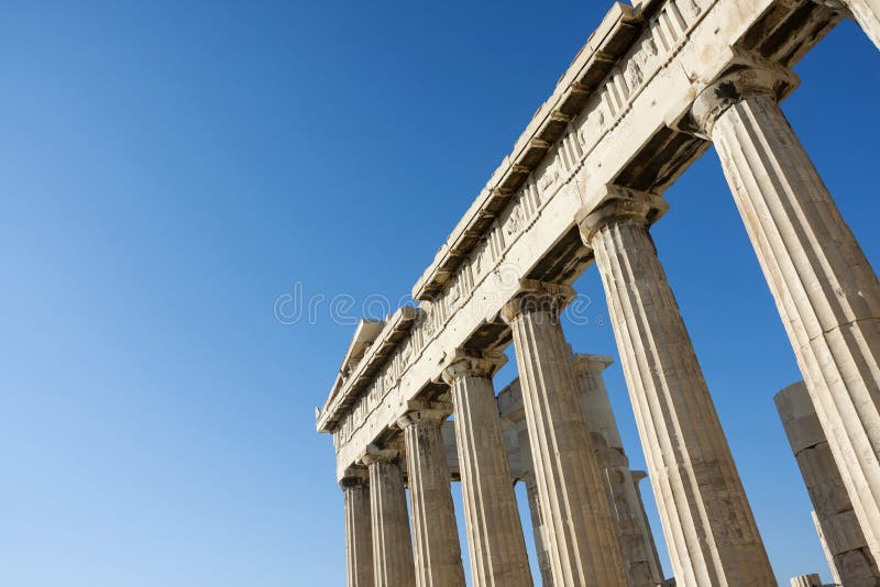 Colunas Do Partenon Em Atenas Foto de Stock - Imagem de iônico, ângulo: 44446974