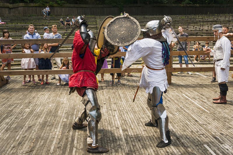 Combat De Chevaliers Photos Stock - Téléchargez 3,689 Photos libres de ...