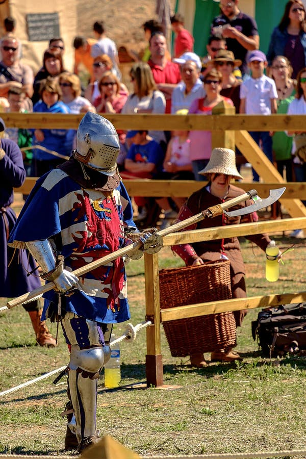 Combate medieval foto de stock editorial. Imagem de metal - 40324668