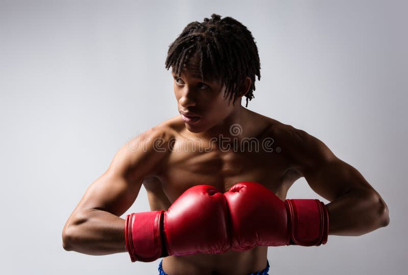 Combattant Masculin De Boxe Photo stock - Image du muscle, ajustement ...
