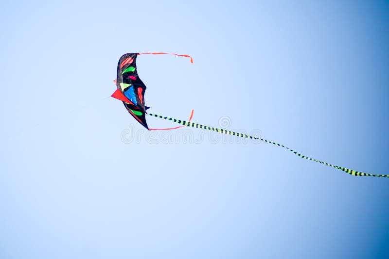 Cometa china imagen de archivo. Imagen de objeto, festivo - 12858693