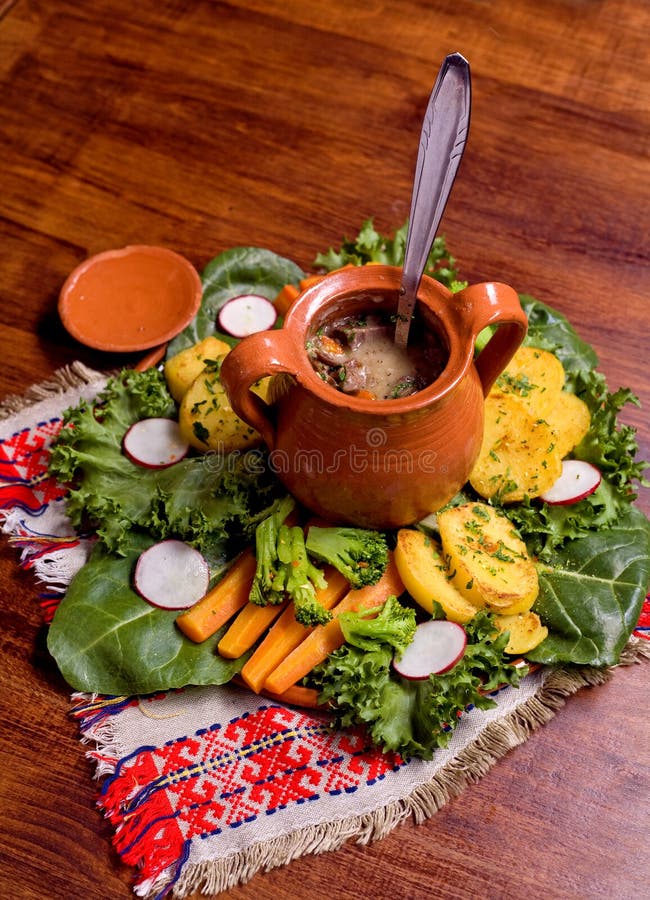 Comida Tradicional Balcánica Foto de archivo - Imagen de turco, balcan ...