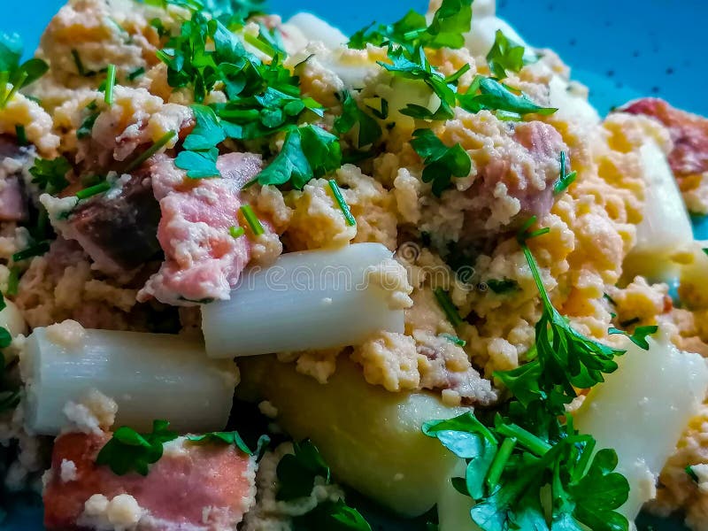 Comida Casera Saludable Y Sabrosa Foto de archivo - Imagen de plato ...