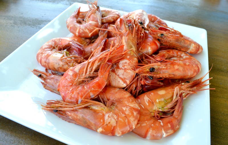 Comida Cocida Al Vapor De Los Camarones Imagen de archivo - Imagen de ...