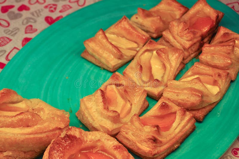 Comida cocida pasteles imagen de archivo. Imagen de comer - 126252675