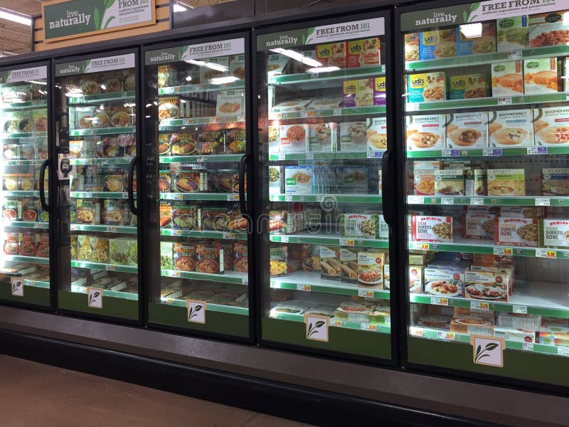 Comida Congelada En Supermercado Fotografía editorial - Imagen de ...