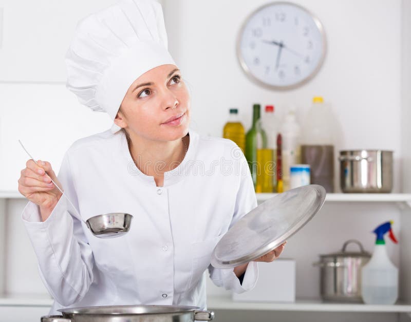 Comida De La Prueba Del Cocinero Foto de archivo - Imagen de ...