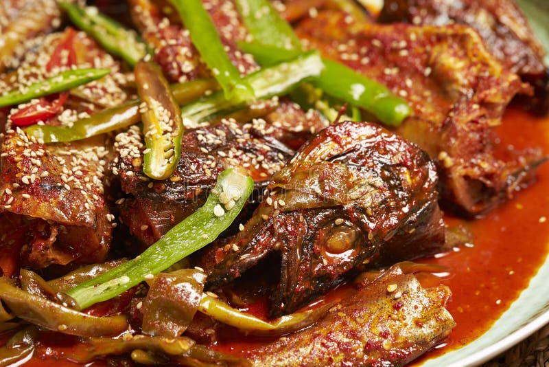 Comida De Polaca Estofada Hervida Con Salsa De Soja U Otras Condimentos ...