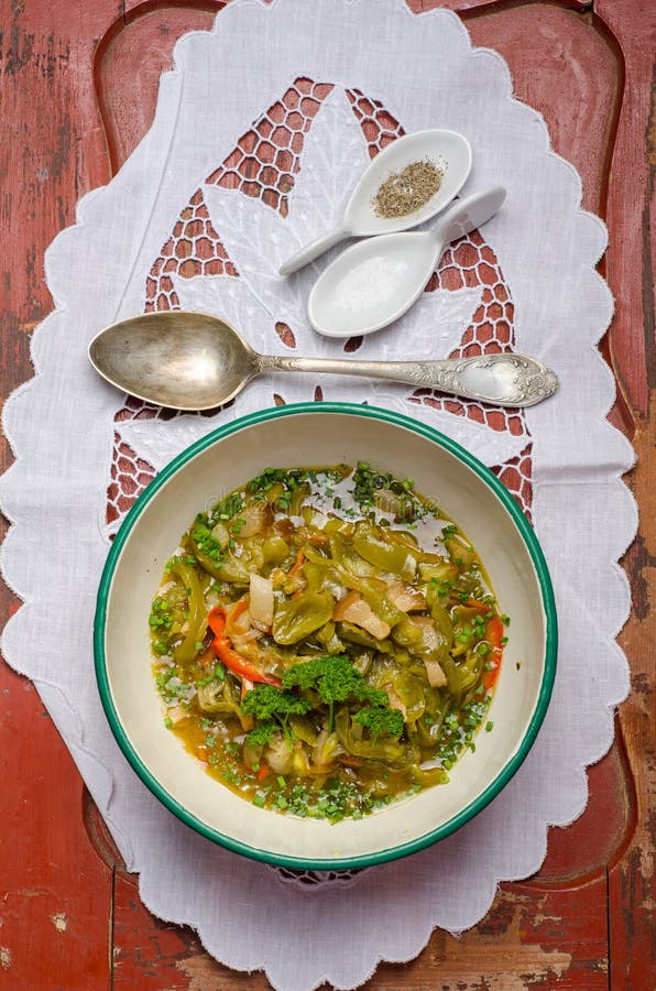 Comida Del Húngaro De Lecso- Imagen de archivo - Imagen de graso ...