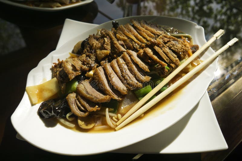 Comida del pato foto de archivo. Imagen de alimento, rebanada - 83873746