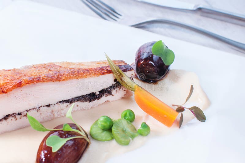 Comida elegante del pollo foto de archivo. Imagen de comida - 12353798