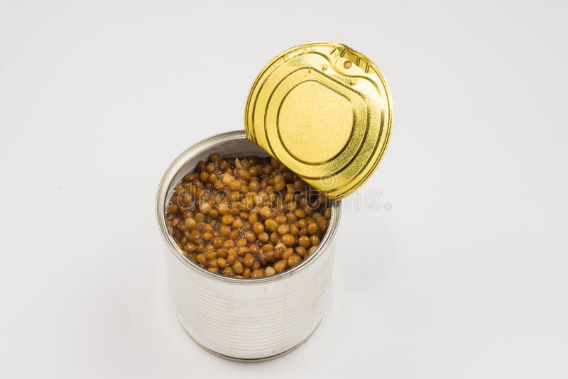 Comida En Lata Con Fondo Blanco Lentejas Imagen de archivo - Imagen de ...