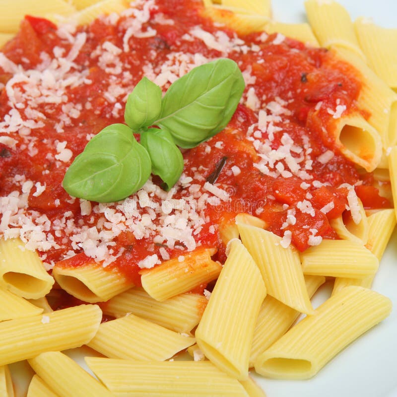 Comida Italiana De Las Pastas De Rigatoni Foto de archivo - Imagen de ...