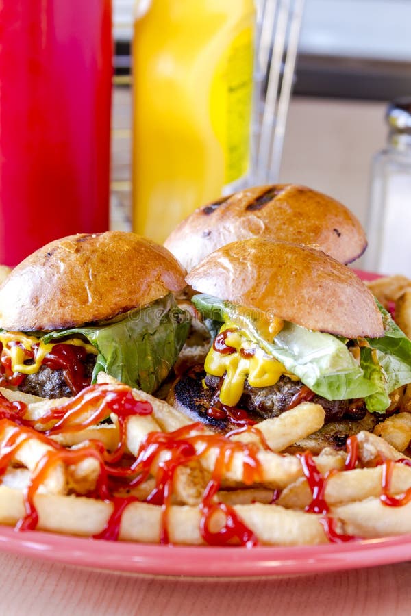 Comida Local Del Bar Y Grill De La Taberna Foto de archivo - Imagen de ...