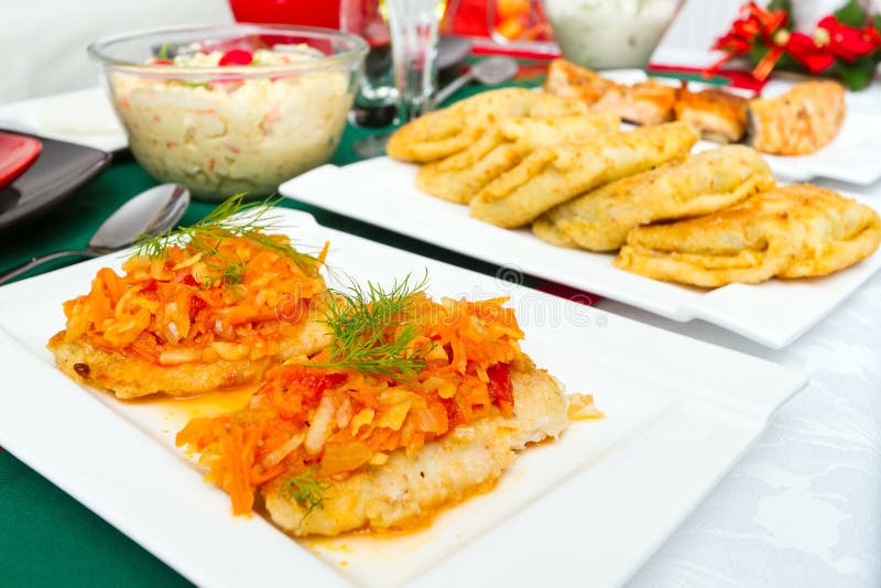 Plato Polaco De La Navidad De Pierogi.Traditional Foto de archivo ...