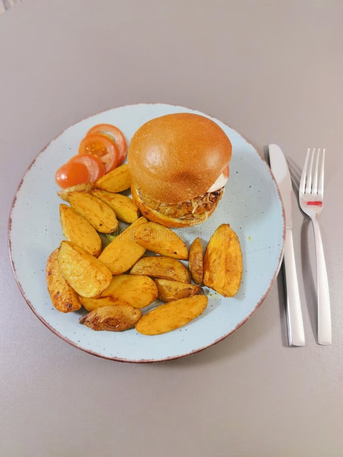 Comida Simple Y Deliciosa Preparada a Solas Imagen de archivo - Imagen ...