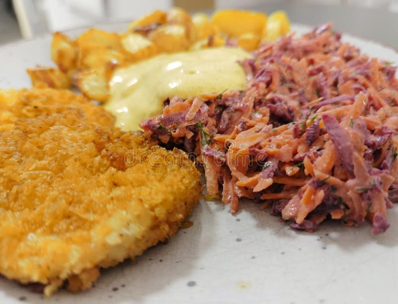 Comida Simple Y Deliciosa Preparada a Solas Foto de archivo - Imagen de ...