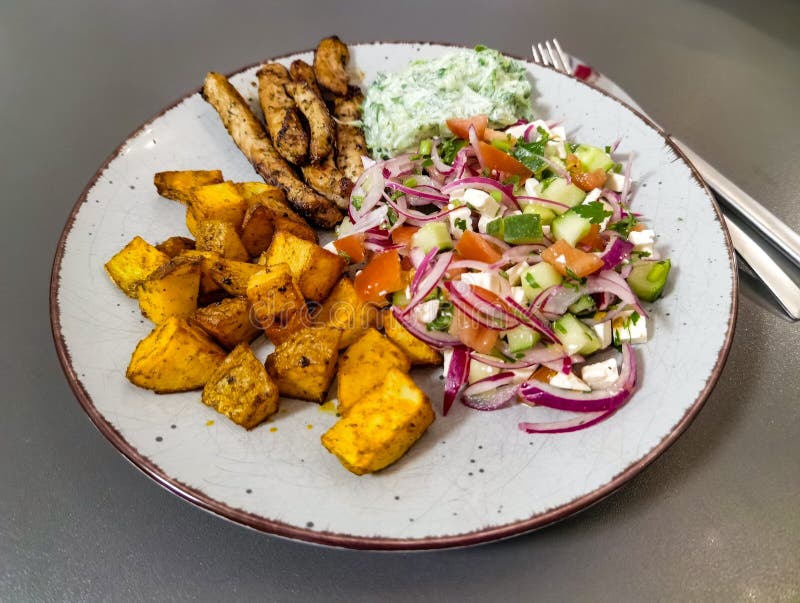 Comida Simple Y Deliciosa Preparada a Solas Imagen de archivo - Imagen ...