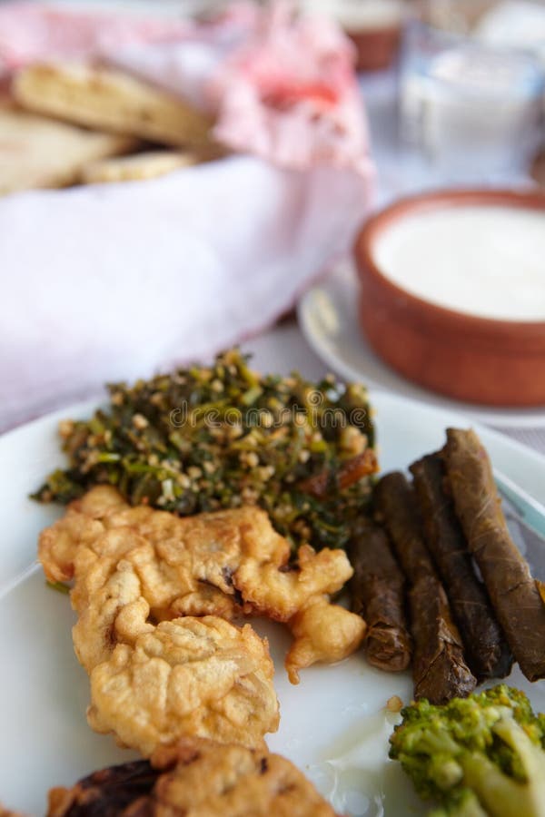 Comida turca tradicional imagen de archivo. Imagen de cena - 11962463