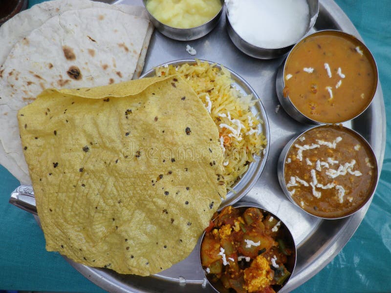 Comida Y Comida Tradicional India Foto de archivo - Imagen de cultura ...