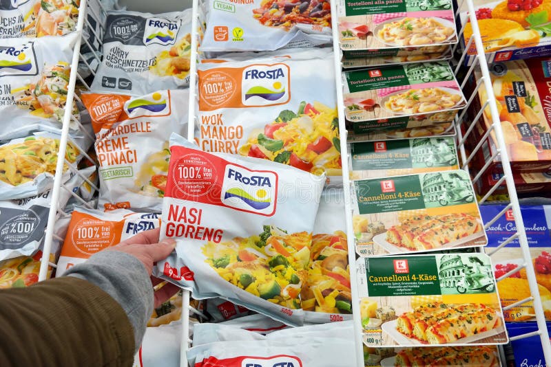Comidas Congeladas En Una Tienda Fotografía editorial - Imagen de ...