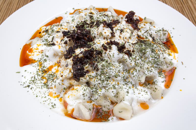 Turco Manti Manlama/Kayseri Mantisi Imagen de archivo - Imagen de sano ...