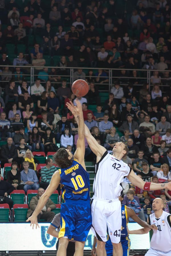 Comience el juego imagen de archivo editorial. Imagen de atleta - 26846719