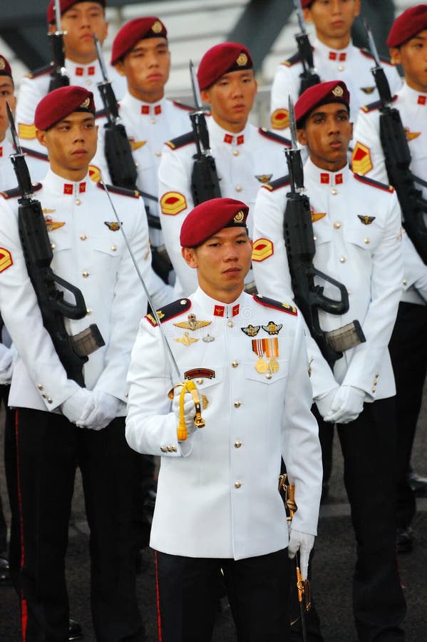 Red Beret Army in Commandos Uniform Editorial Image - Image of ...