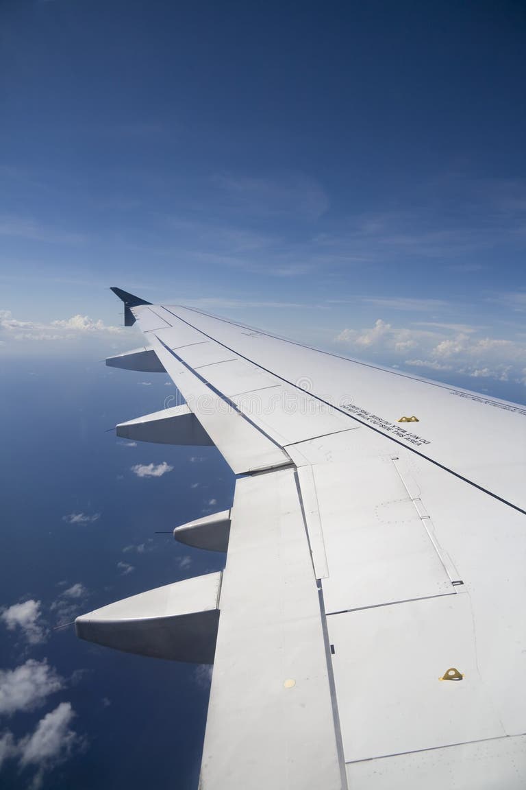 64,596 Airplane Commercial Wing Stock Photos - Free & Royalty-Free ...