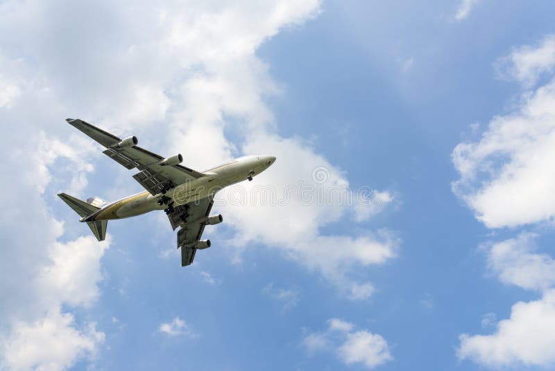 Commercial Flight editorial photo. Image of flight, holiday - 55888711