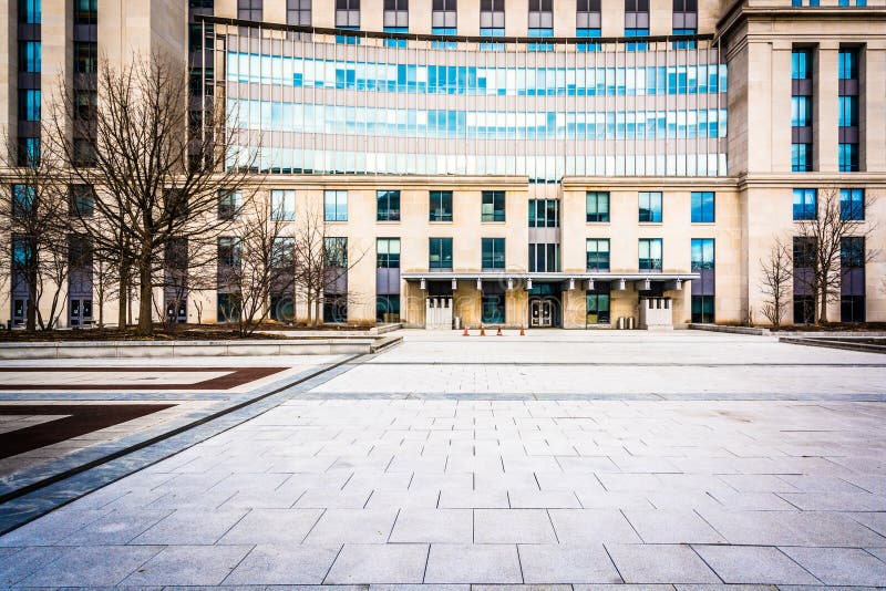 The Commonwealth Keystone Building at the Capitol Complex in Harrisburg ...