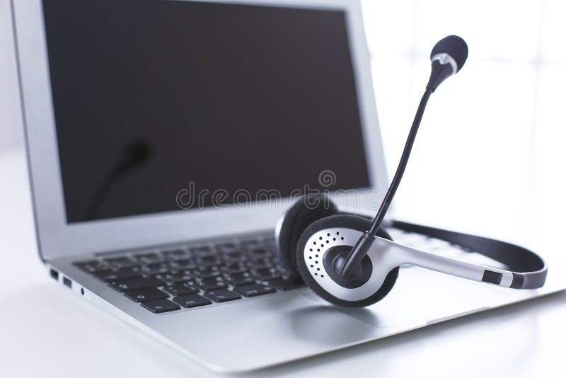 Communication Support, Call Center and Customer Service Help Desk ...