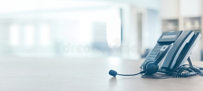 Customer Service and Satisfaction Concept ,Businessman Pressing Smiley ...