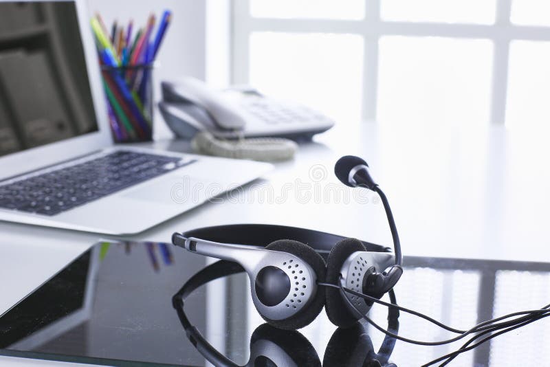 Communication Support, Call Center and Customer Service Help Desk ...