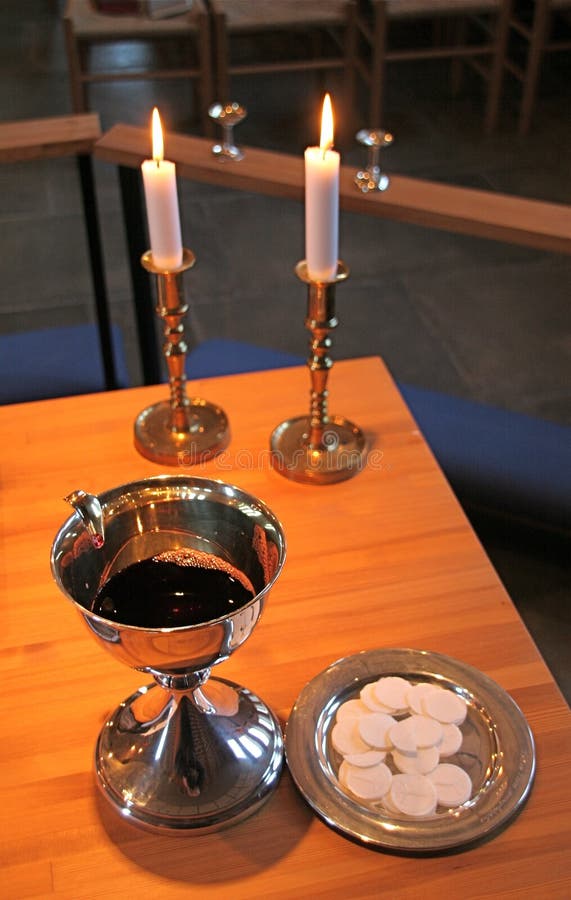Communion sainte photo stock. Image du grace, mangez, nourriture - 4137102