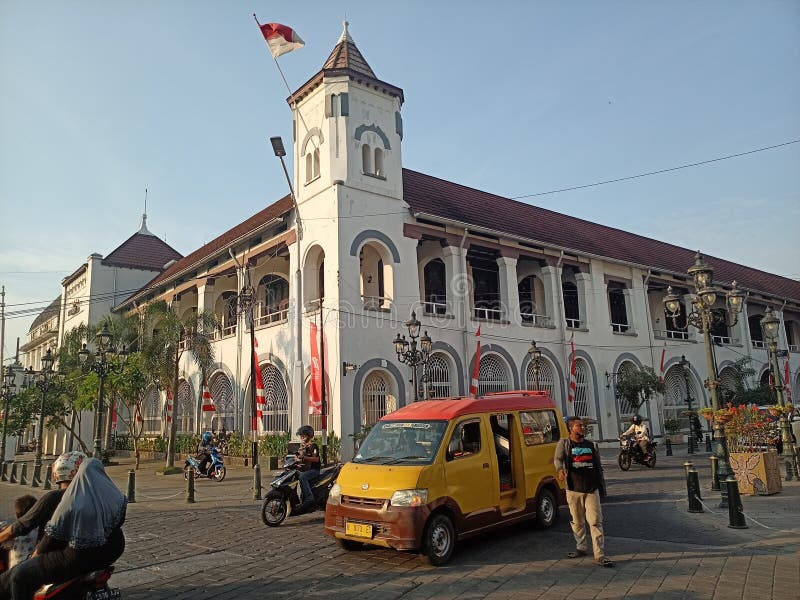 The Community is Active in the Tourist Area of ??the Old City of ...