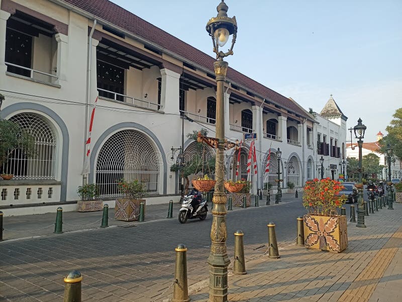 The Community is Active in the Tourist Area of ??the Old City of ...