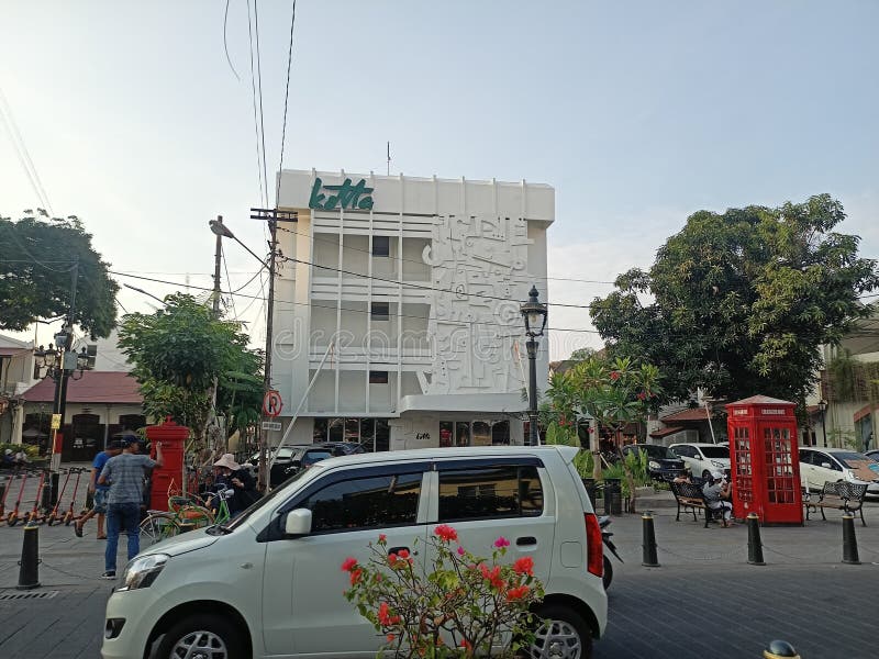 The Community is Active in the Tourist Area of ??the Old City of ...