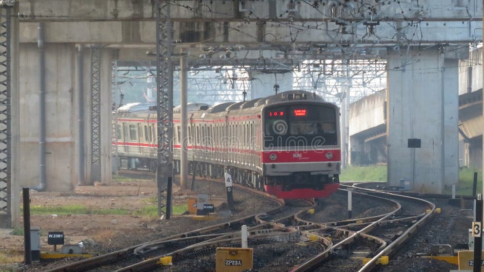 Commuter Train Navigating Dense Urban Rail Network Editorial Stock ...