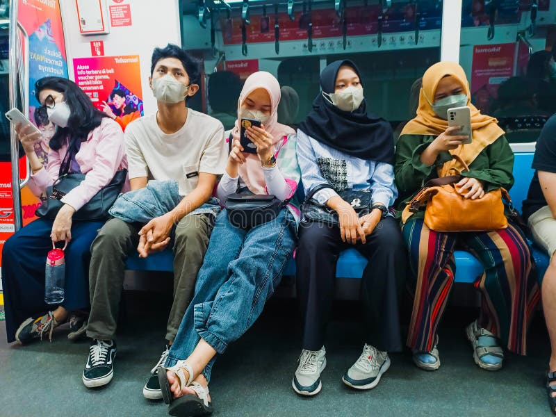 Commuters or Passengers Inside the MRT Editorial Photography - Image of ...