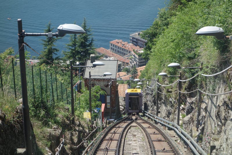 Como Brunate Funicolare in Brunate Fotografia Editoriale - Immagine di ...