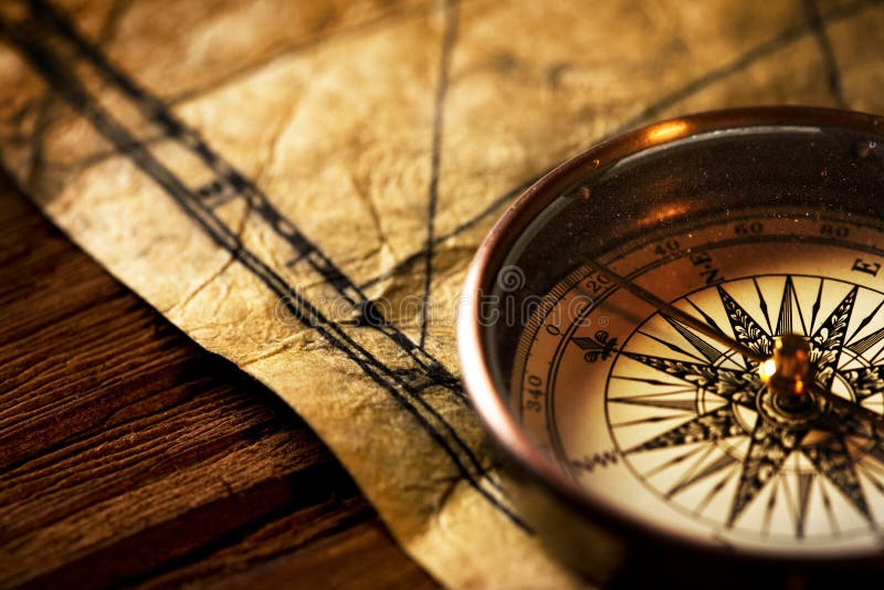 Viejo compás de oro imagen de archivo. Imagen de acimut - 5362461