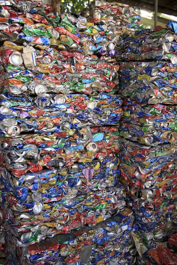 Compacted aluminium can editorial photo. Image of meting - 153480306